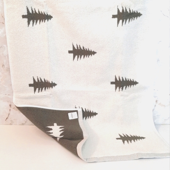 Pottery Barn | Bath | Pottery Barn Pine Tree Jacquard Bath Mat | Poshmark